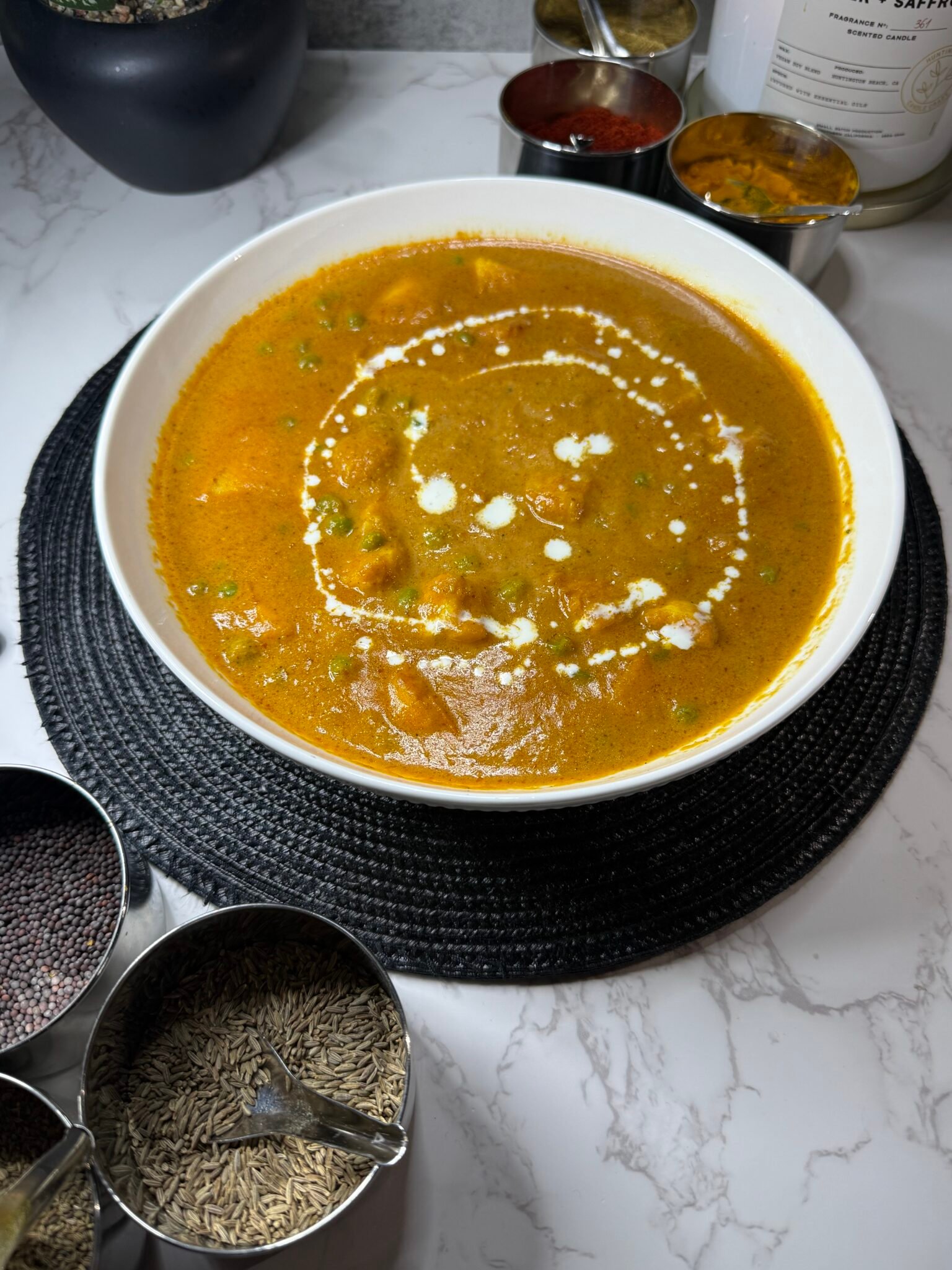 Matar Paneer (Mutter Paneer) – FoodFantasyyy